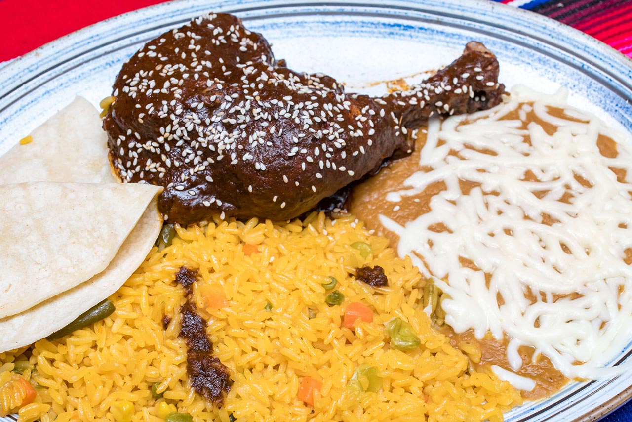 Pollo con Mole – Vilas Restaurant